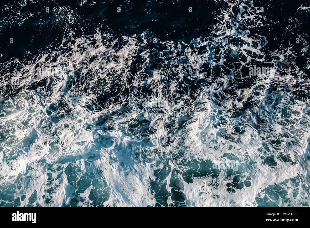 Overhead view wave patterns hi-res stock photography and images - Alamy