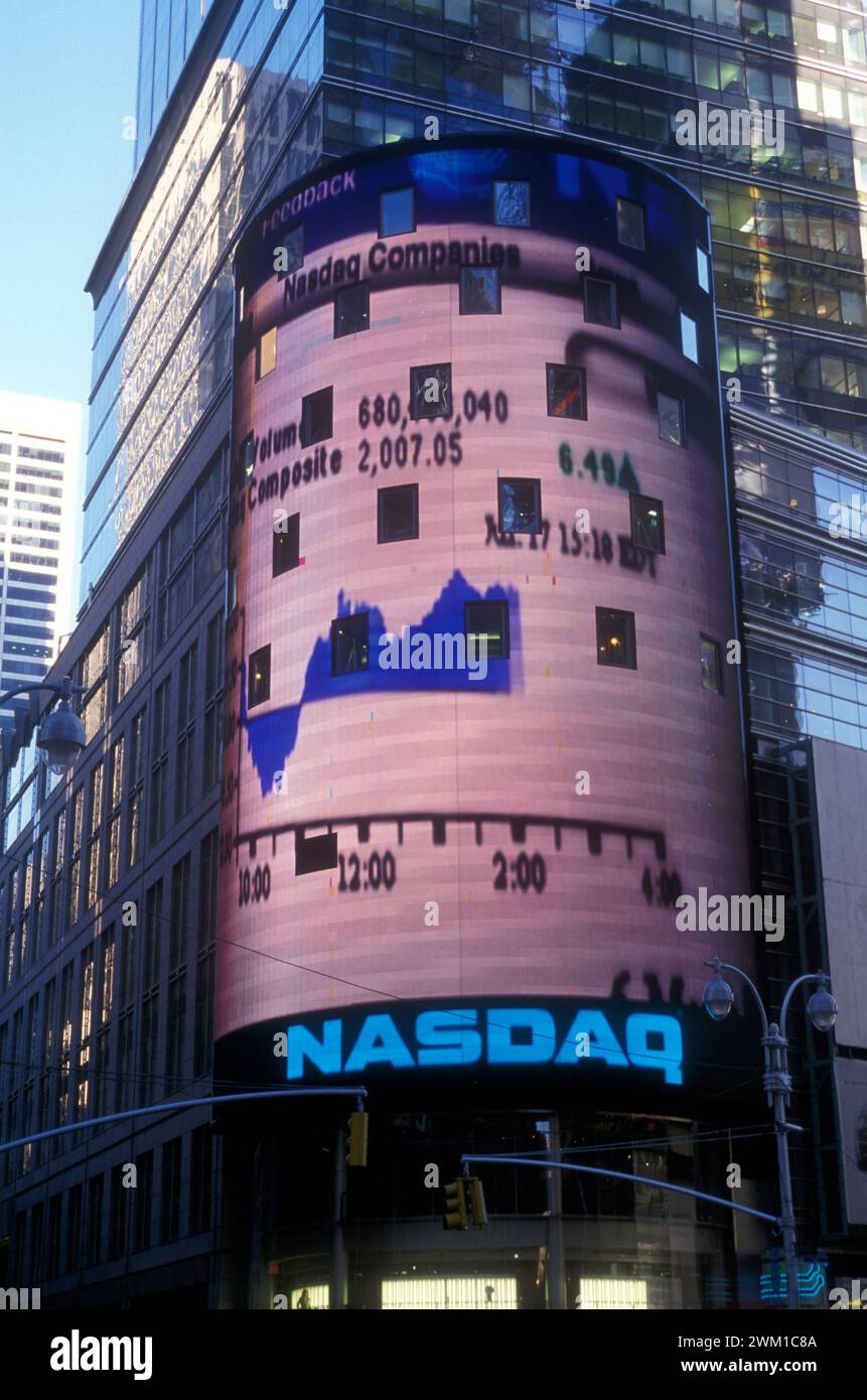 New york buildings 2000 hi-res stock photography and images - Alamy