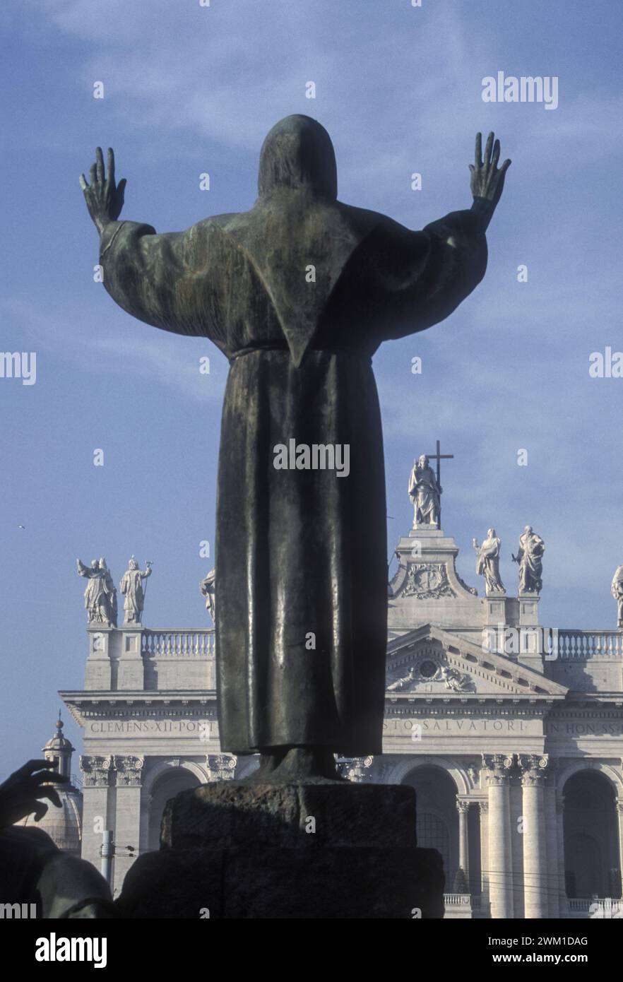 Statue at the basilica of st john lateran hi-res stock photography and ...