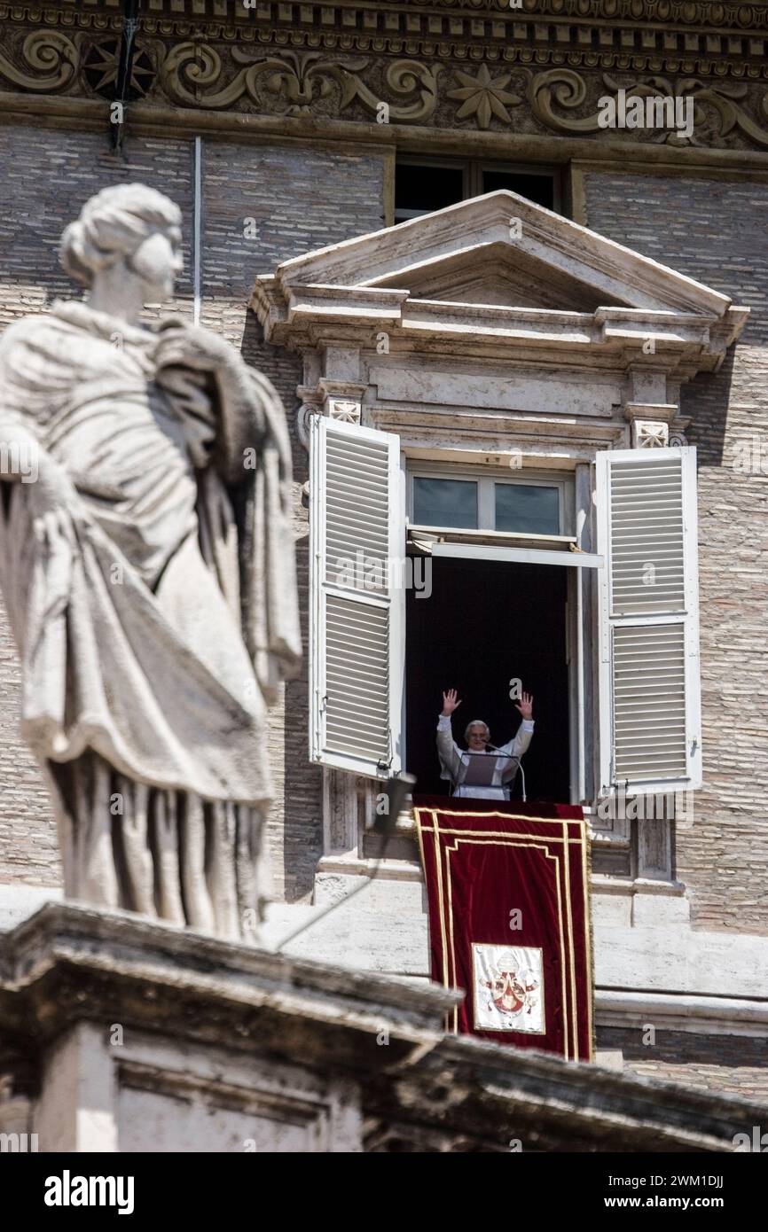 4067601 Vatican City, July 2005. Pope Benedict XVI at the third-floor ...