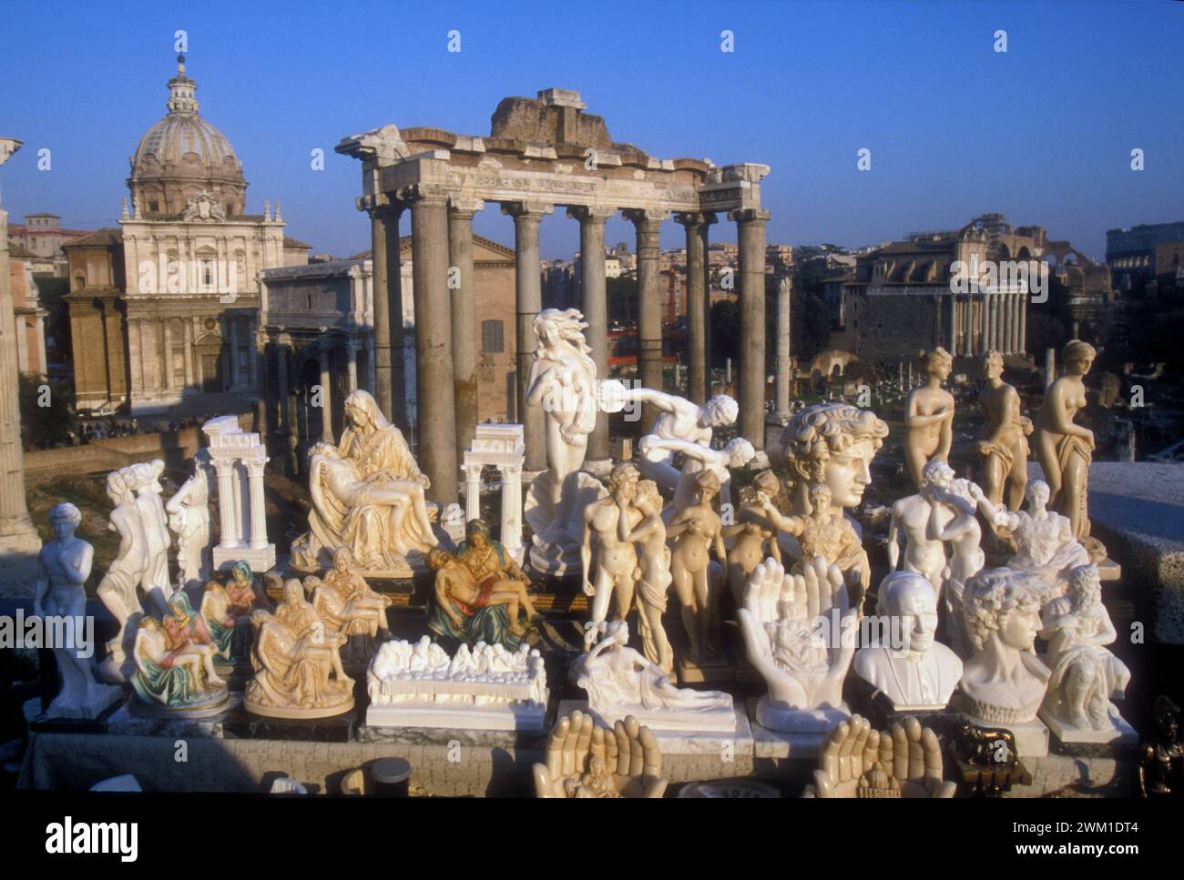Souvenir di roma hi-res stock photography and images - Alamy