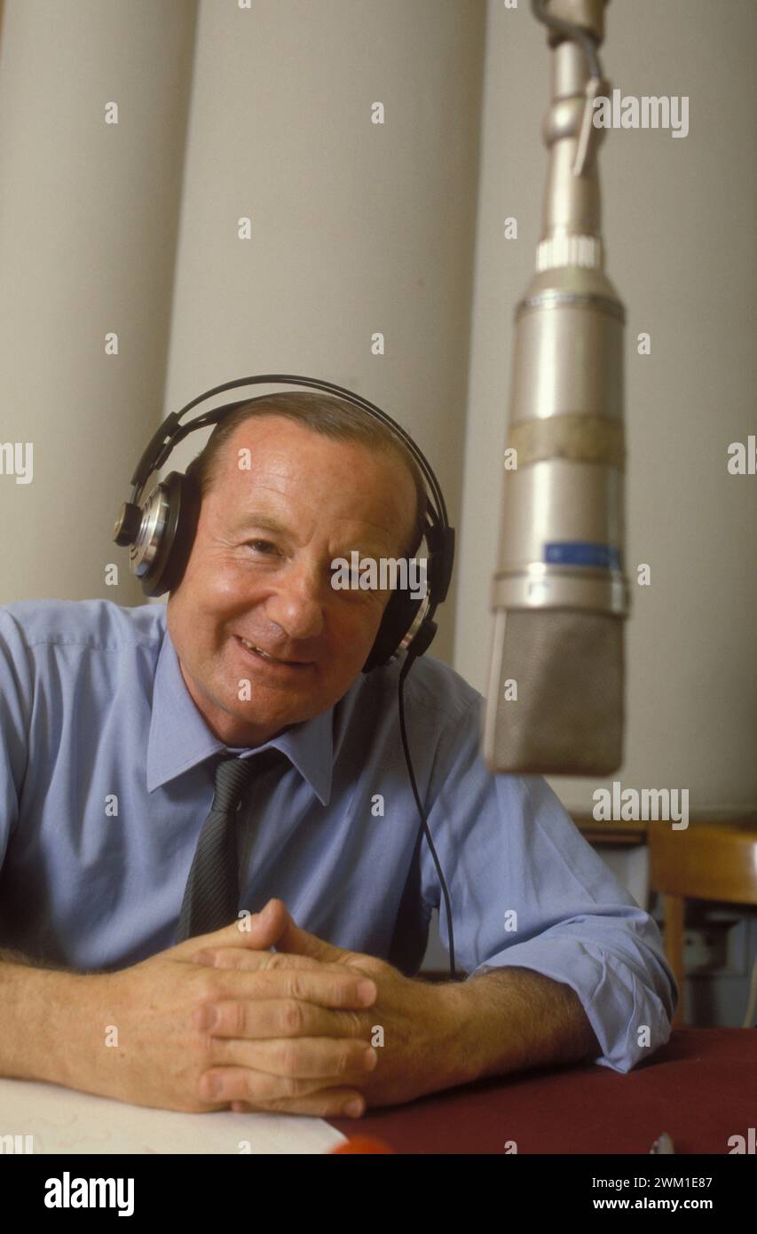 4067863 Rome, 1995. Italian journalist Gianni Bisiach (photo); (add ...