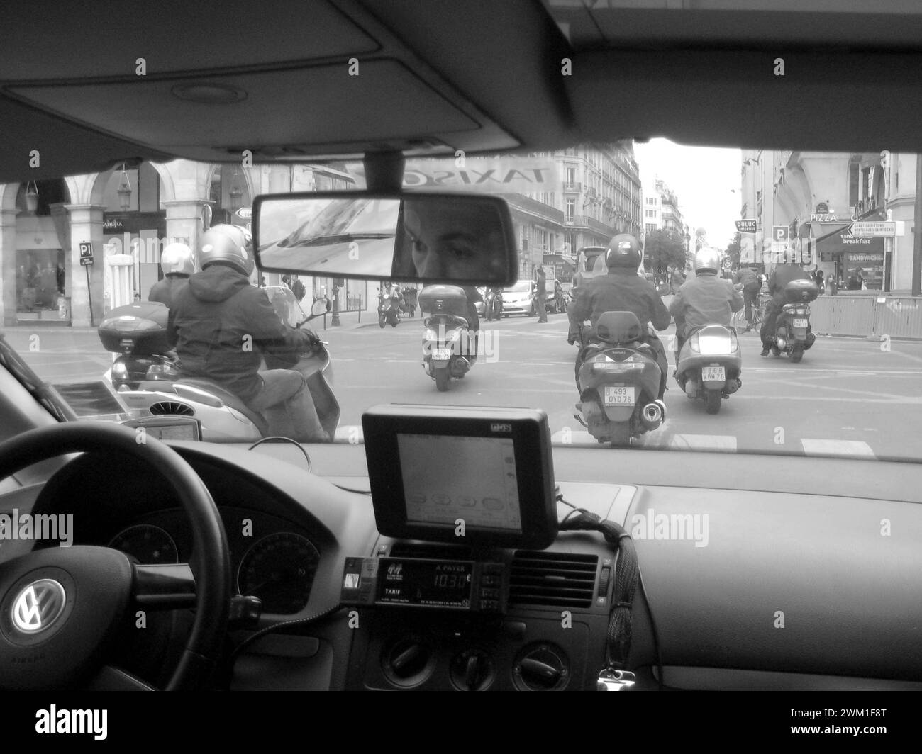 4068242 A Paris street view from inside of taxi; (add.info.: 24 Hours ...