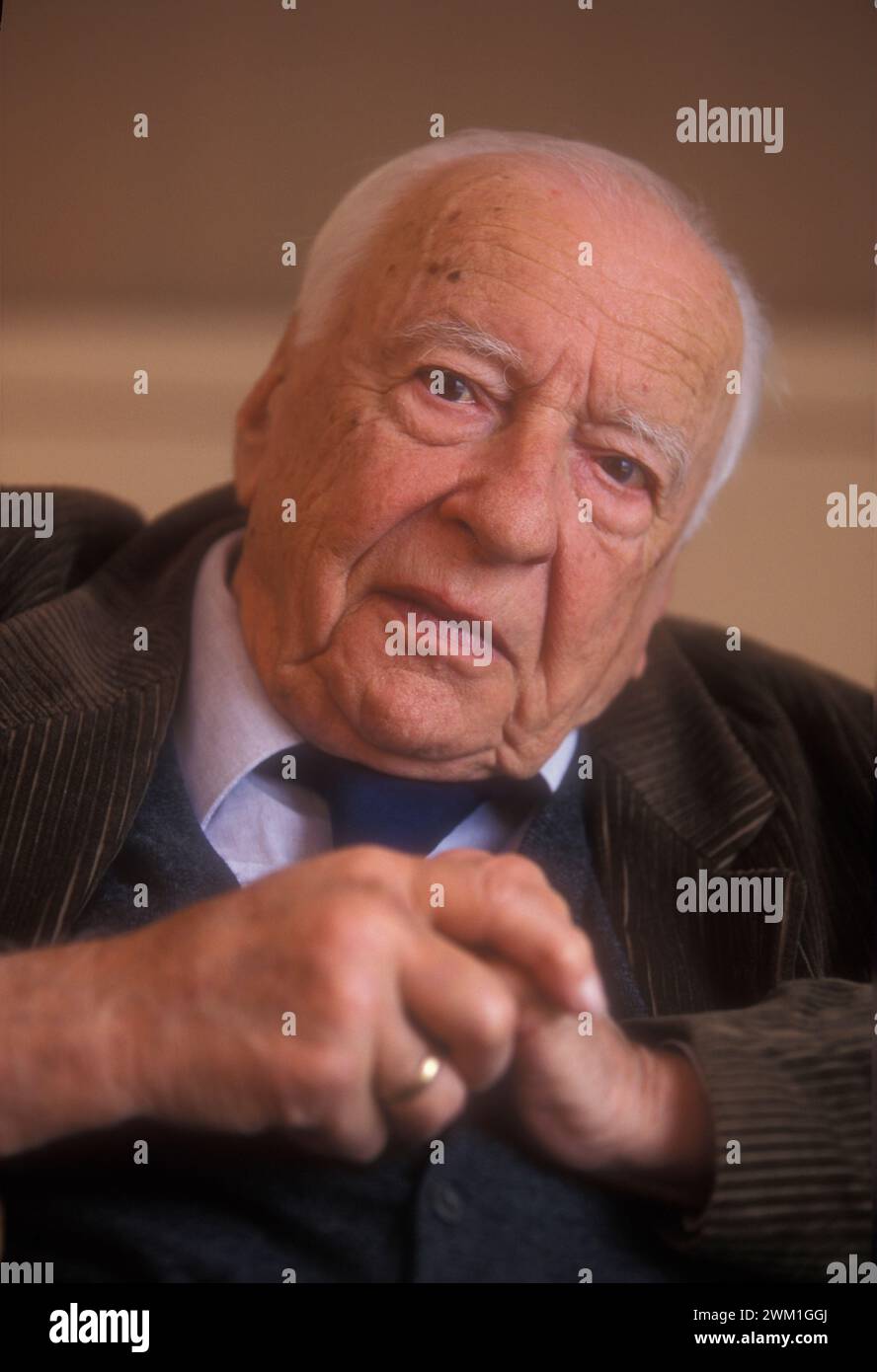 4068794 German philosopher Hans Georg Gadamer, Naples 1997 (photo ...