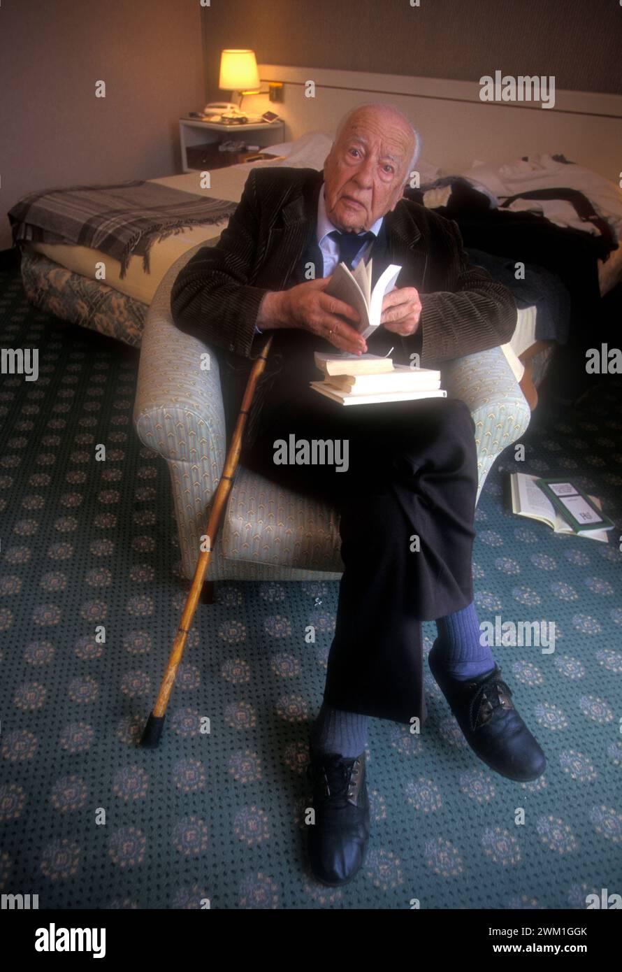 4068791 German philosopher Hans Georg Gadamer, Naples 1997 (photo ...