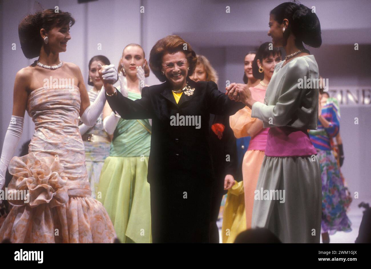 French female stylists hi-res stock photography and images - Alamy