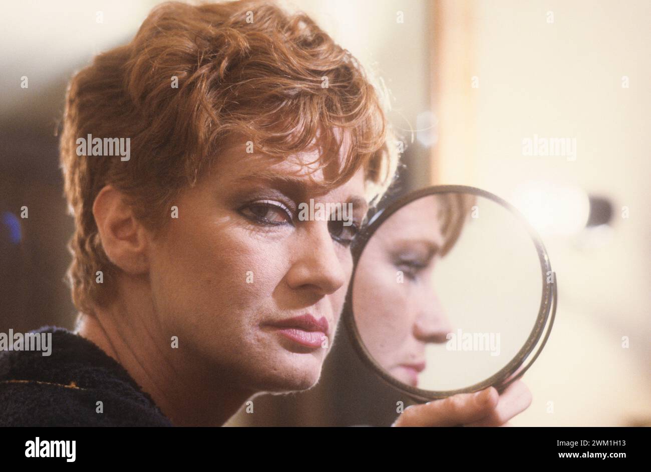 Attori in teatro hi-res stock photography and images - Alamy