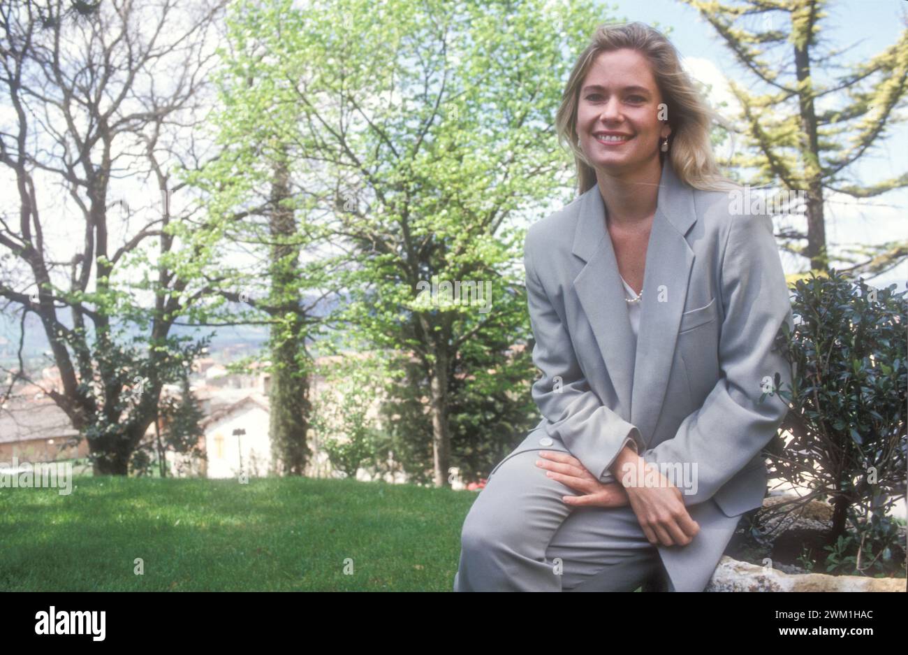 4069105 American actress Joanna Johnson starring in soap opera "Beautiful", 1991 (photo); (add ...