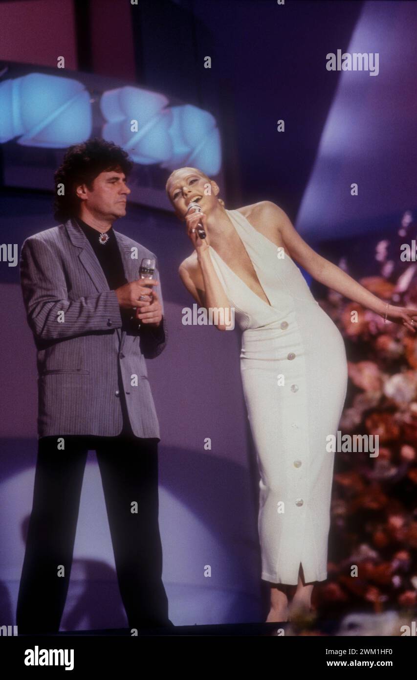 Cantante anna hi-res stock photography and images - Alamy