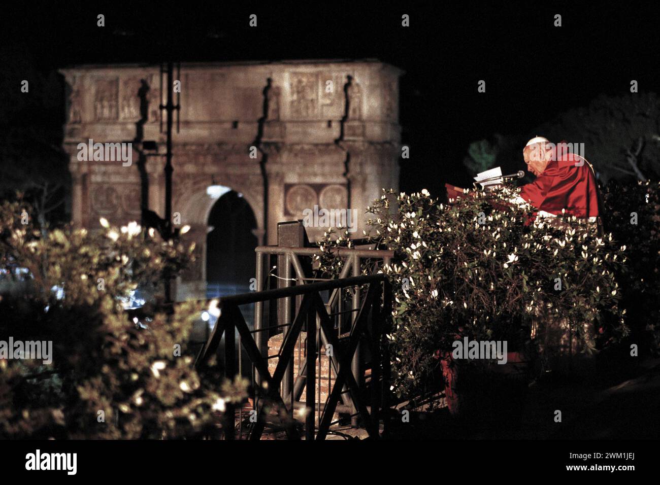 4069709 Rome, Coliseum, April 21, 2000. Pope John Paul II speaks during ...