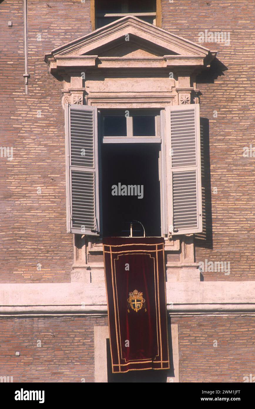 Palazzo vaticano hi-res stock photography and images - Alamy