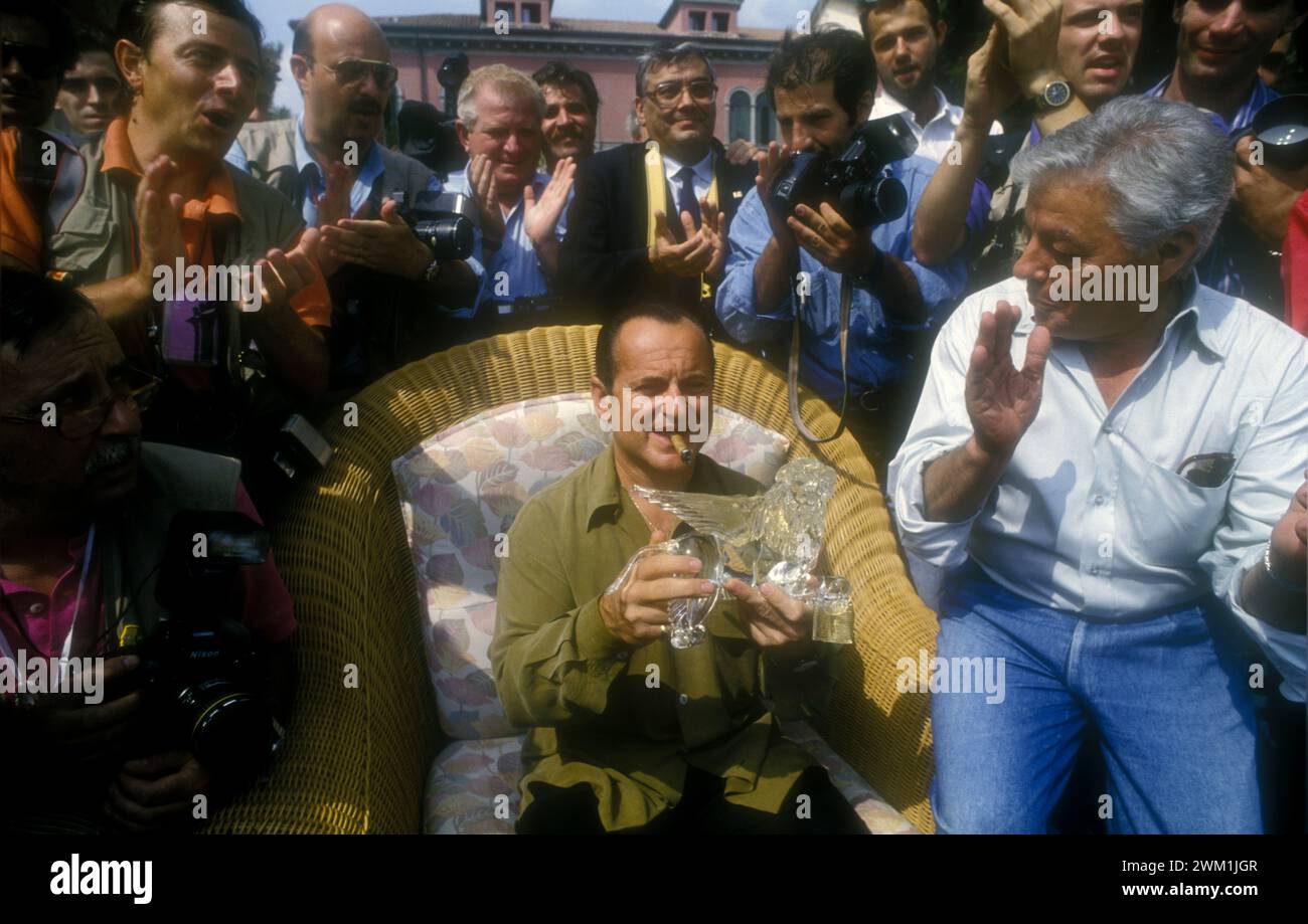 4069762 Venice Lido, Venice Film Festival 1992. American actor Joe ...