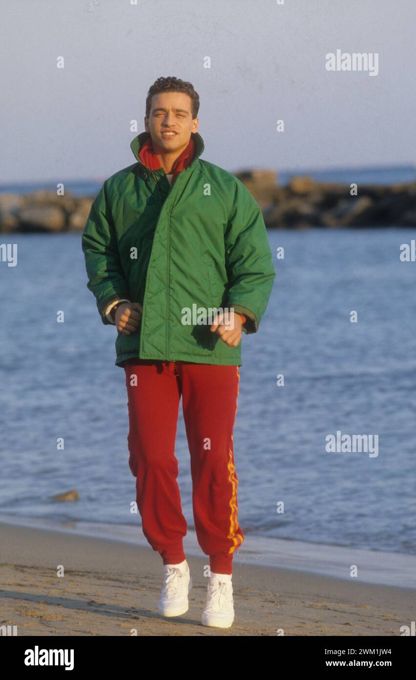 Spiaggia di sport hi-res stock photography and images - Alamy