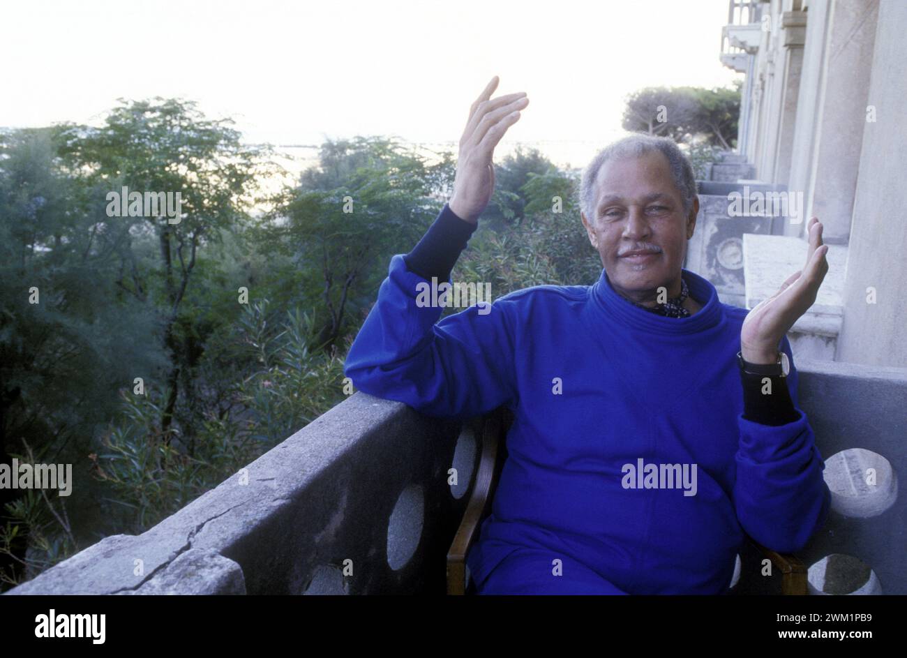 Round midnight 1986 hi-res stock photography and images - Alamy