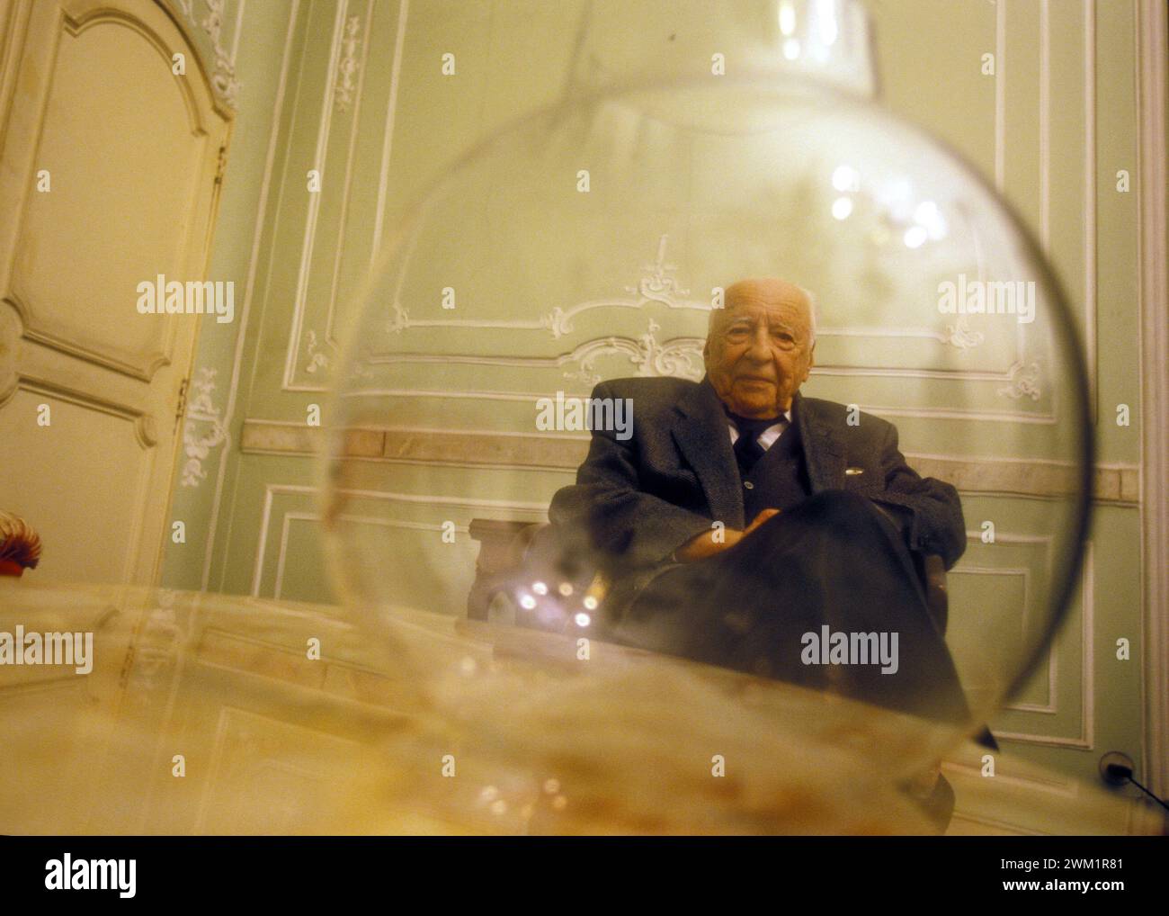 MME4709680 Portrait of the philosopher Hans Georg Gadamer in 1997 ...