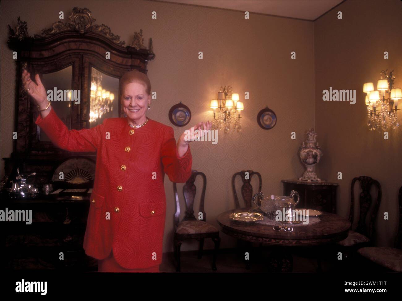 MME4716792 Opera singer RENATA TEBALDI at home, Milan 1995/RENATA ...