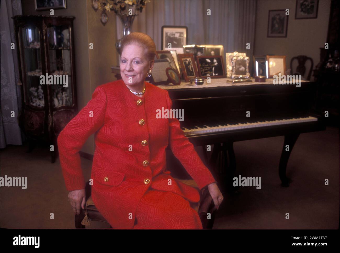 MME4716807 Opera singer RENATA TEBALDI at home, Milan 1995/RENATA ...