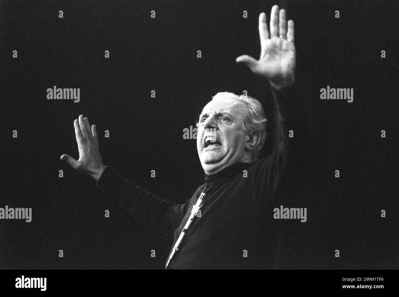 MME4723024 Italian playwright and actor Dario Fo during a performance ...