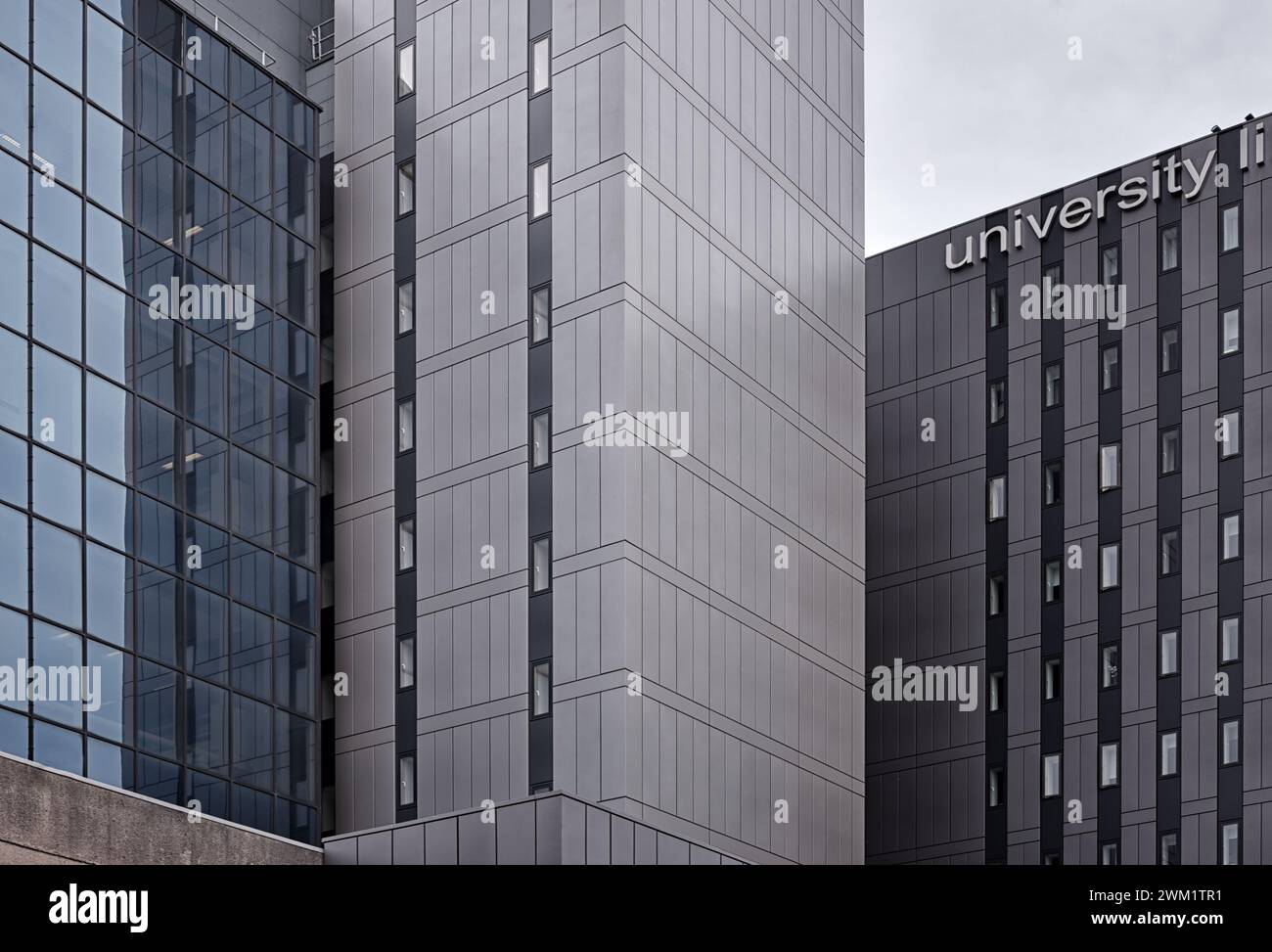 Architectural window details of the University of Glasgow buildings and ...