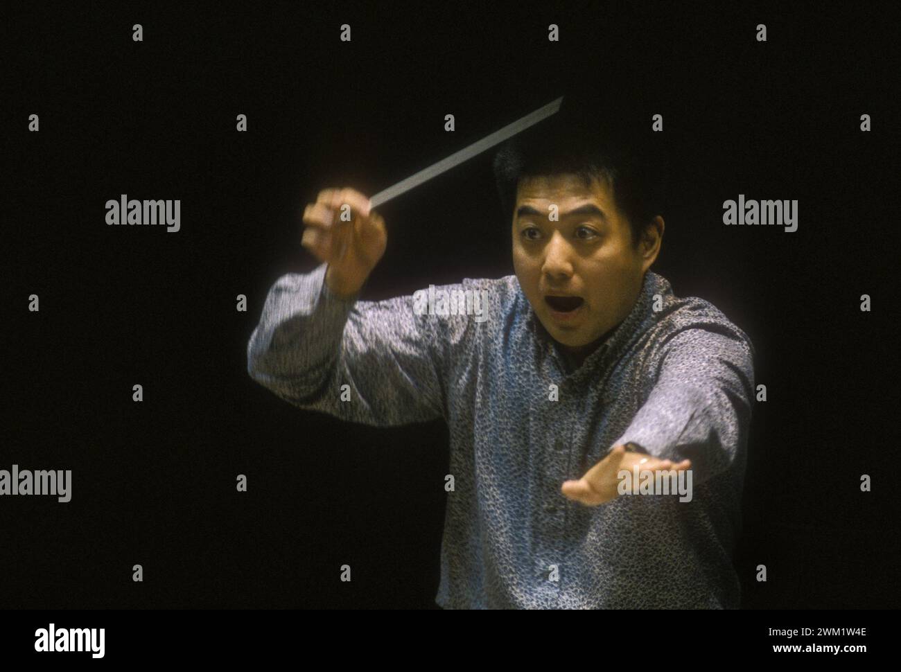 MME4728639 Chinese conductor Lu Jia, 1994/Il direttore d'orchestra Lu ... MME4728639 Chinese conductor Lu Jia, 1994/Il direttore d'orchestra Lu ...