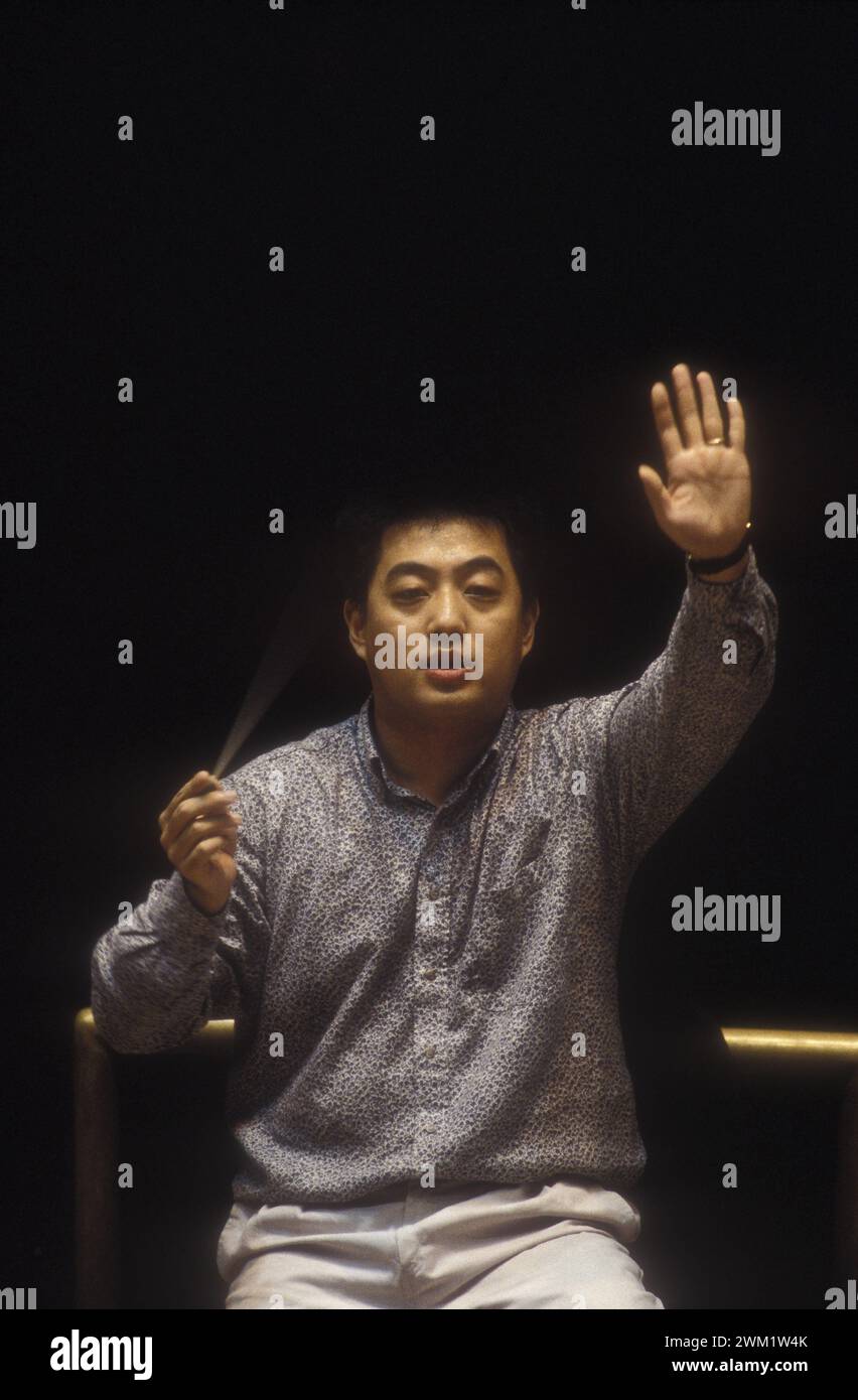 MME4728704 Chinese conductor Lu Jia, 1994/Il direttore d'orchestra Lu ...