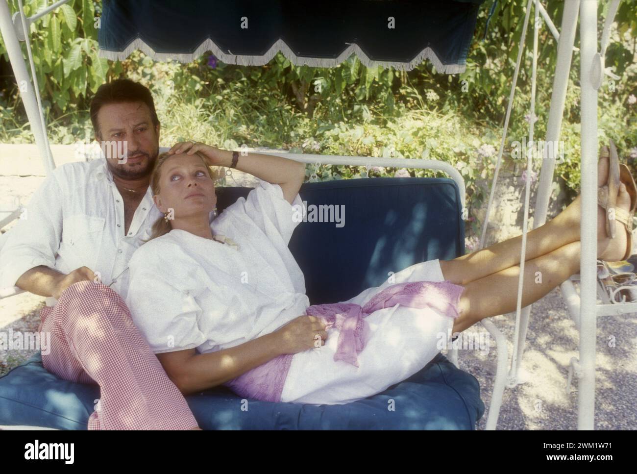 Divno a dondolo hi-res stock photography and images - Alamy