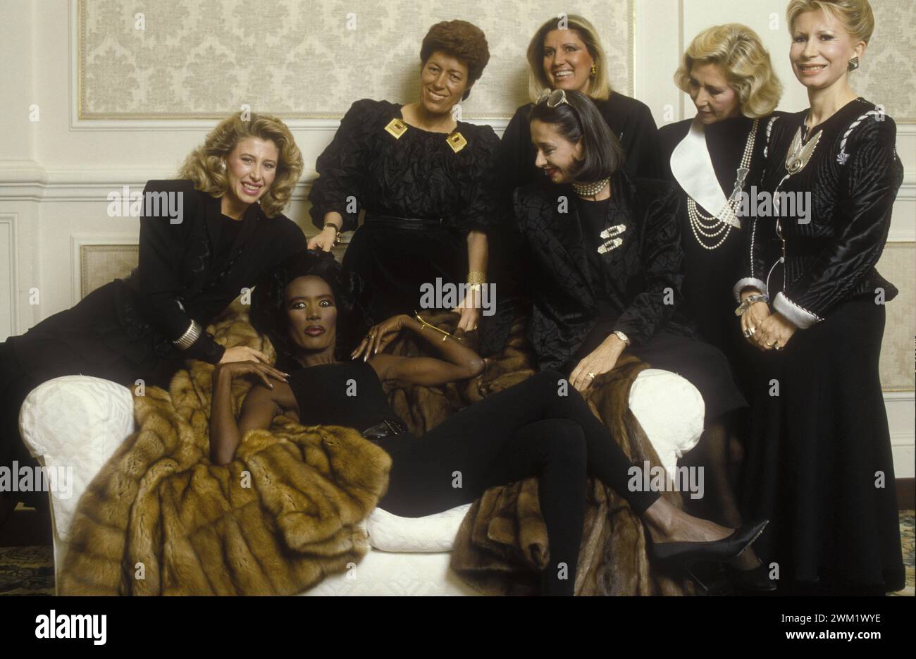 MME4736794 Rome, 1986. Model-singer Grace Jones and Fendi sisters ...