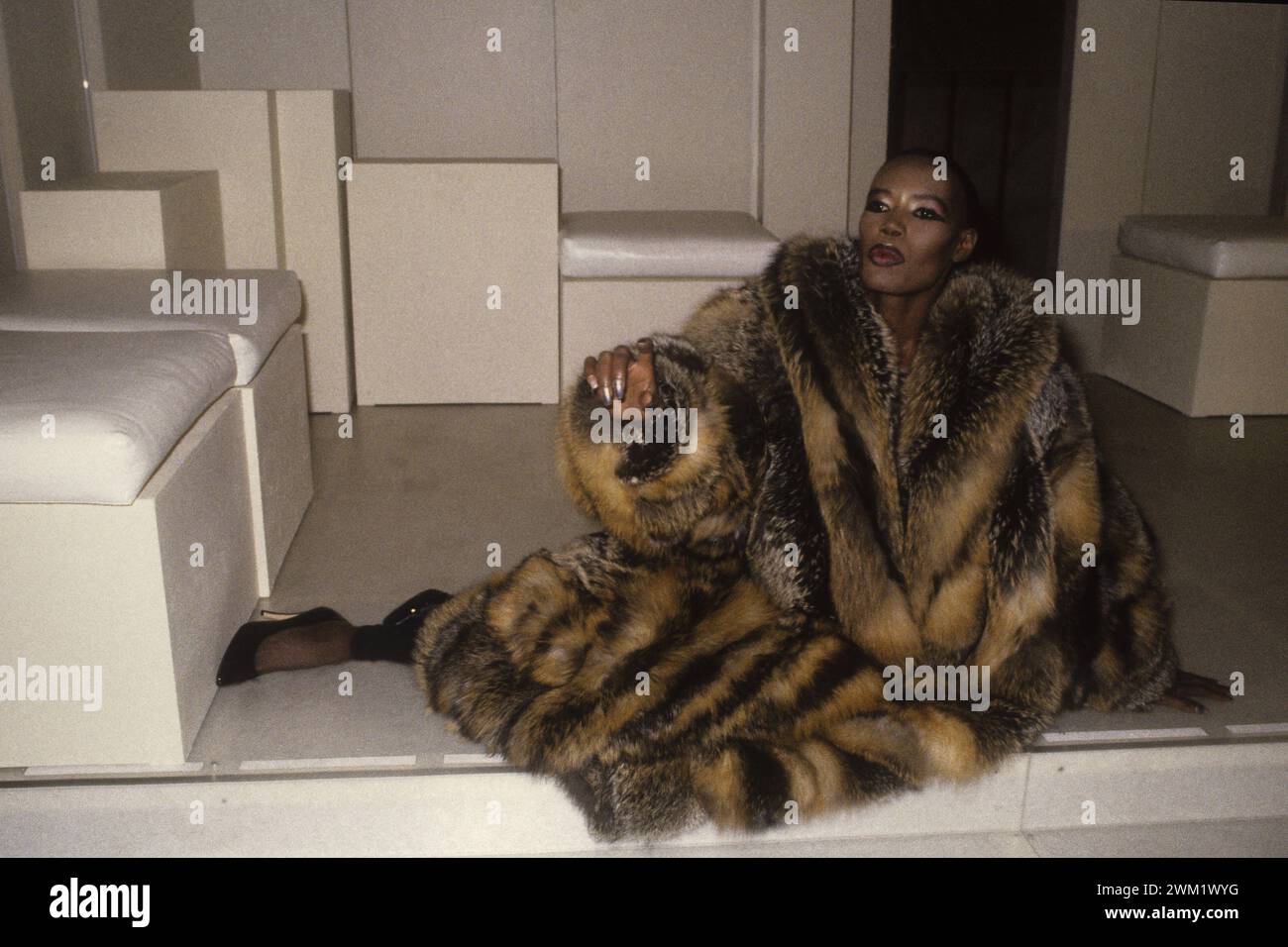 MME4736726 Rome, 1986. Model-singer Grace Jones poses for a Fendi furs ...