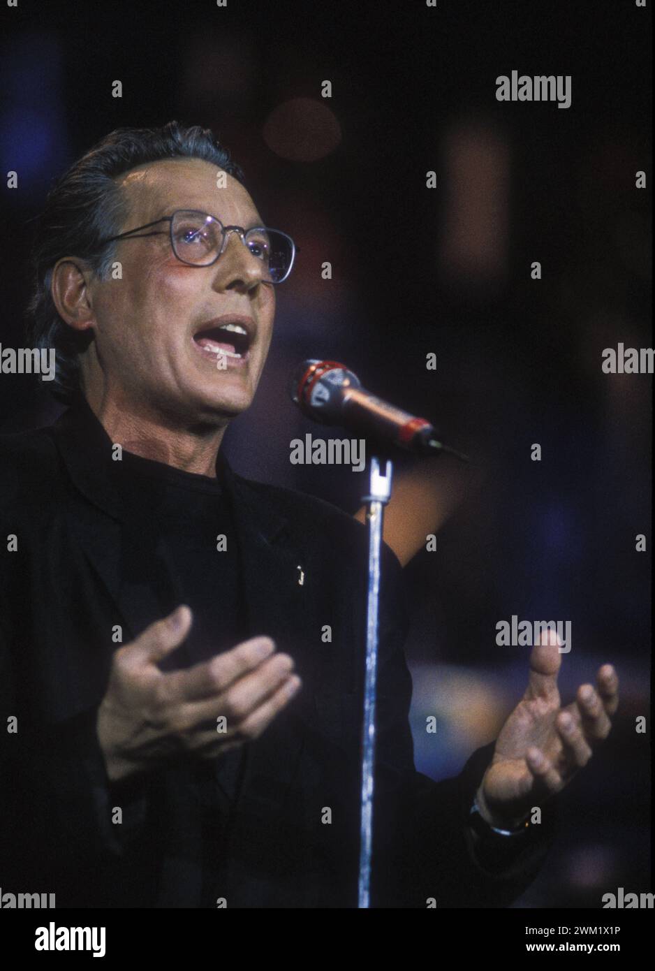 MME4737795 Sanremo Music Festival 1991. Italian singer-songwriter Enzo ...