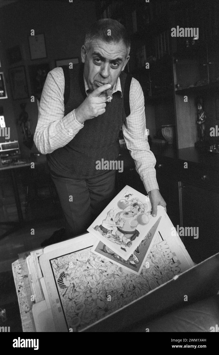 MME4738270 Rome, 1980. Italian cartoonist Benito Jacovitti in his home ...