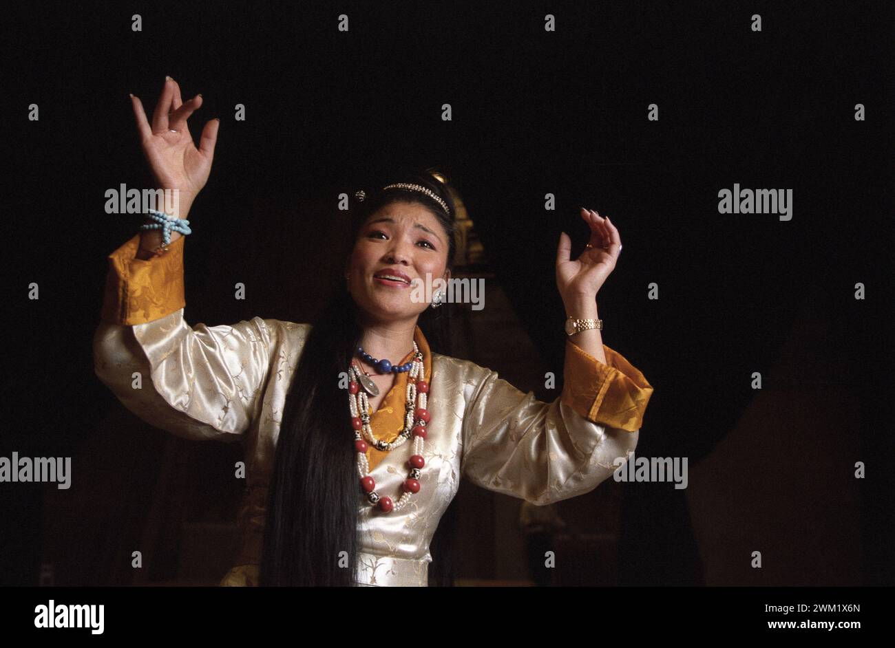 Cantanti tibetan hi-res stock photography and images - Alamy