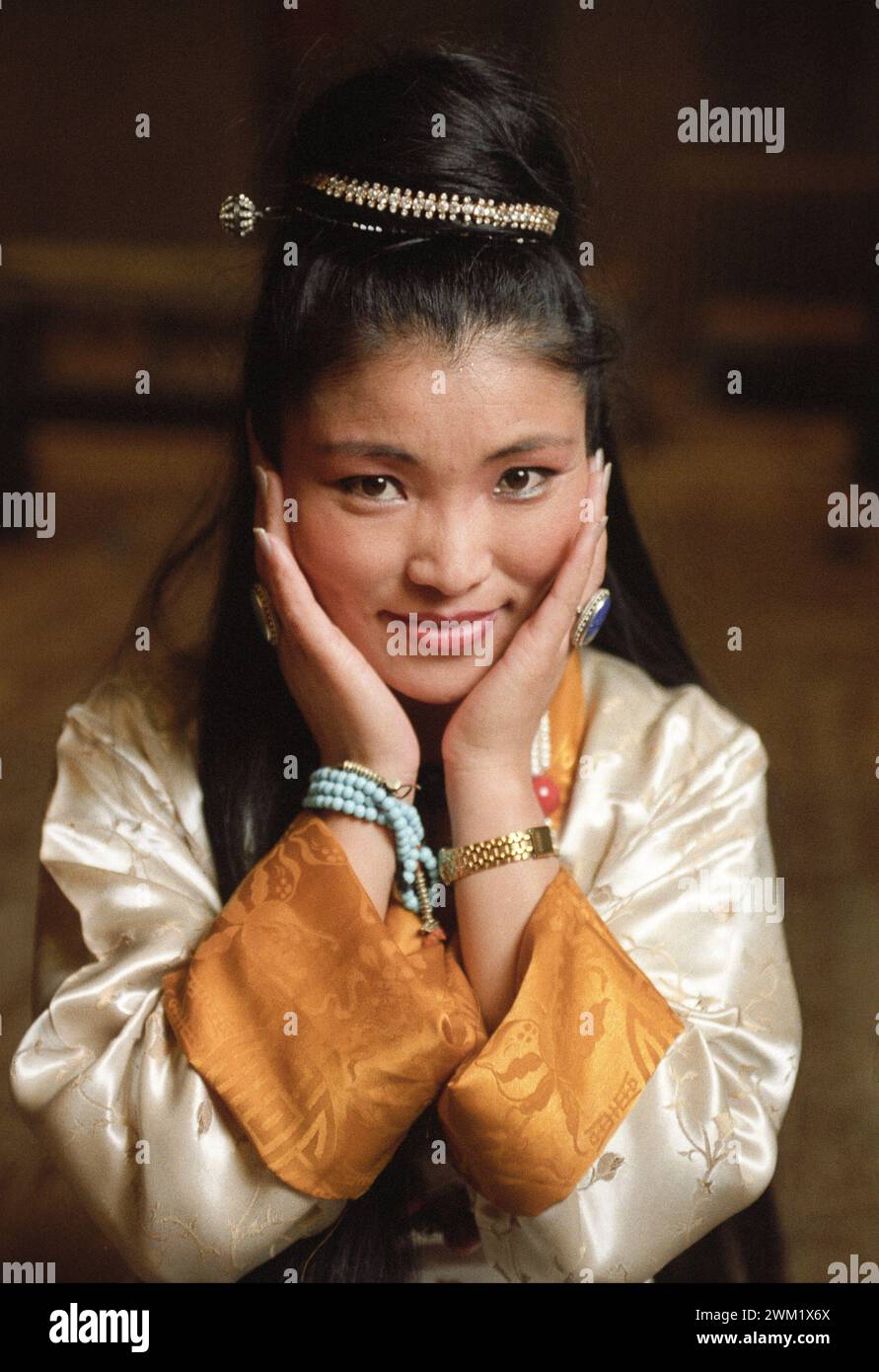 Cantanti tibetan hi-res stock photography and images - Alamy