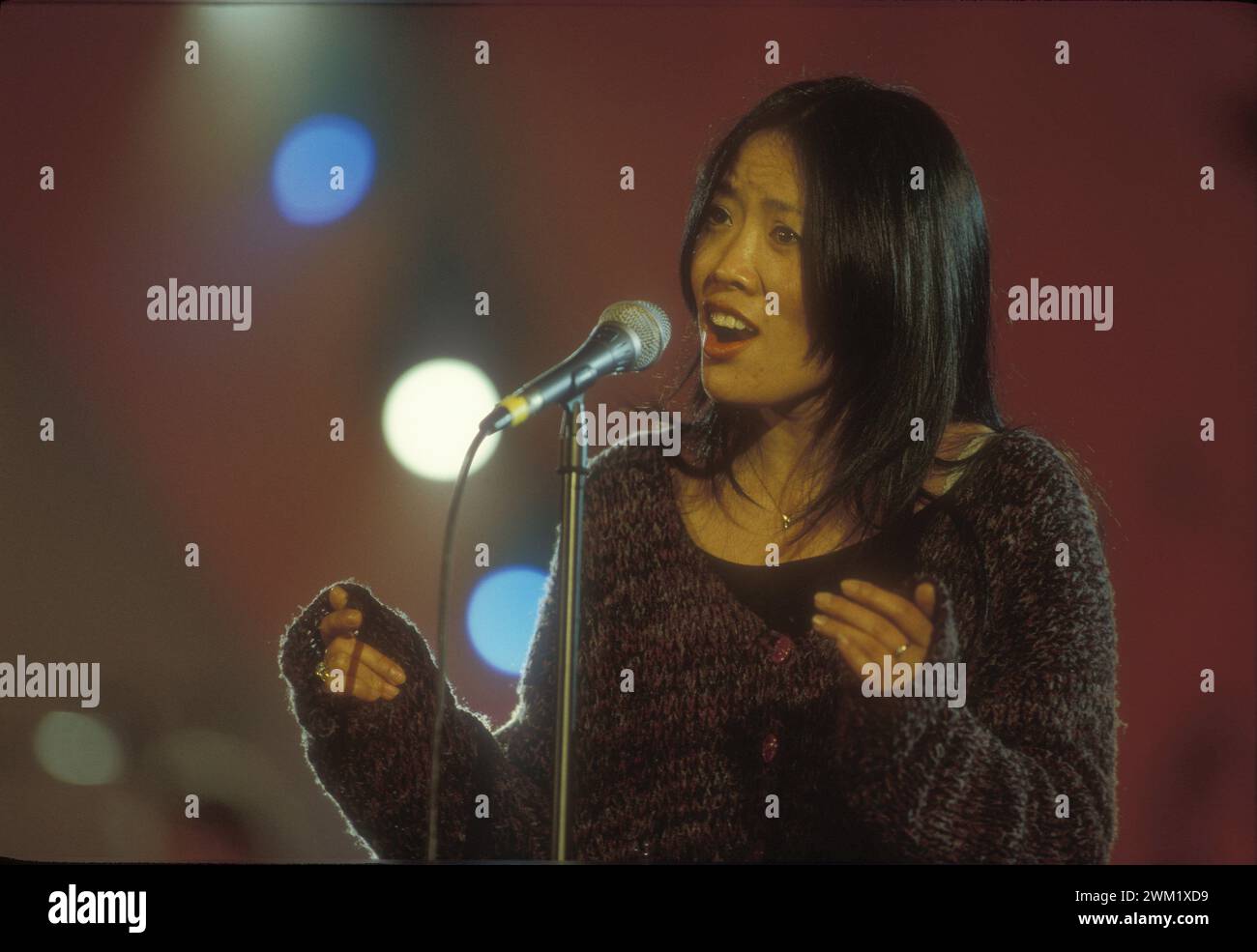 MME4739846 Vatican City, December 1999. Chinese singer Yu Hong-Mei ...