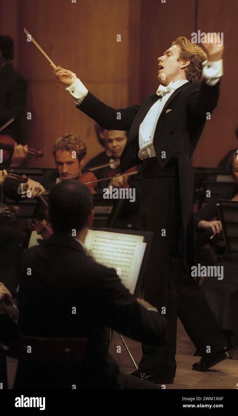 English female pianists hi-res stock photography and images - Alamy