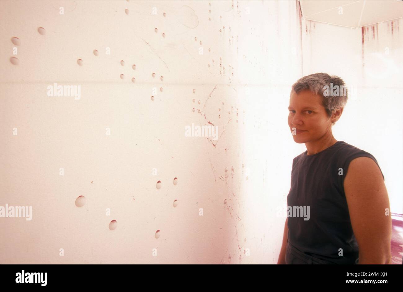 Woman women posing for artist artists hi-res stock photography and ...