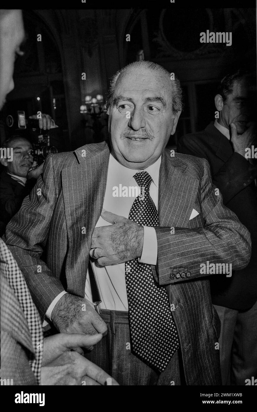 Theater impresario Black and White Stock Photos & Images - Alamy