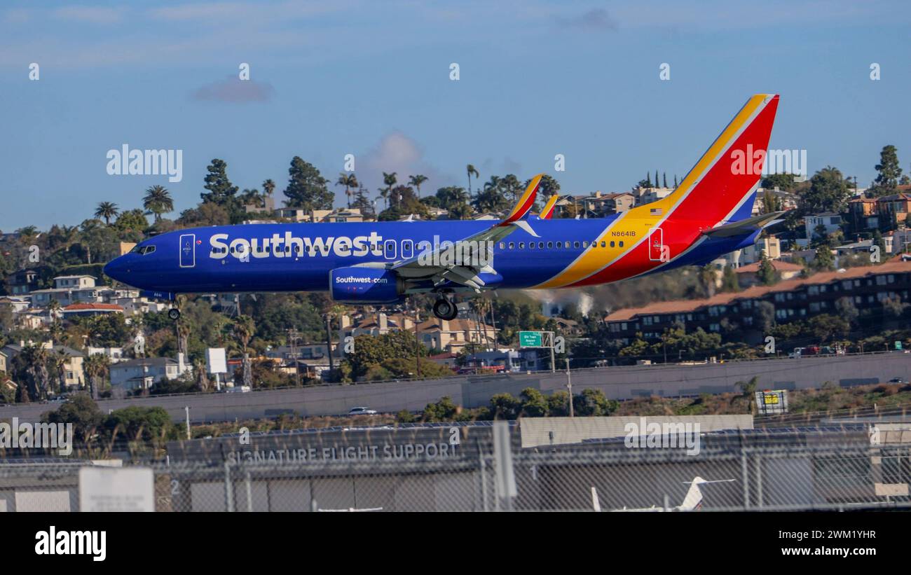 N8641B Southwest Airlines Boeing 737-8H4 am San Diego International ...
