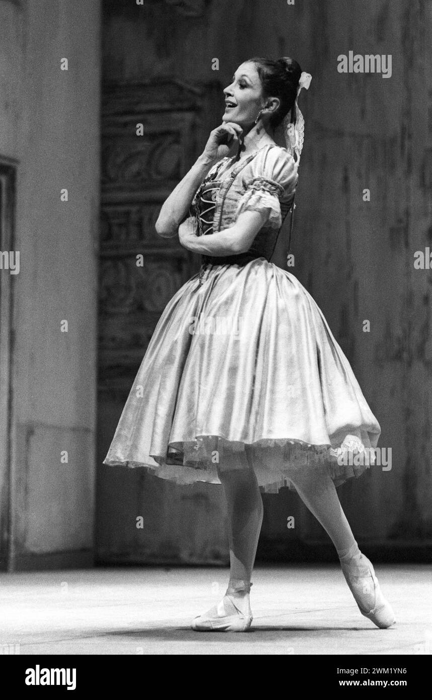 MME4749319 Rome, Olympic Theater, 1981. Italian ballet dancer Carla ...
