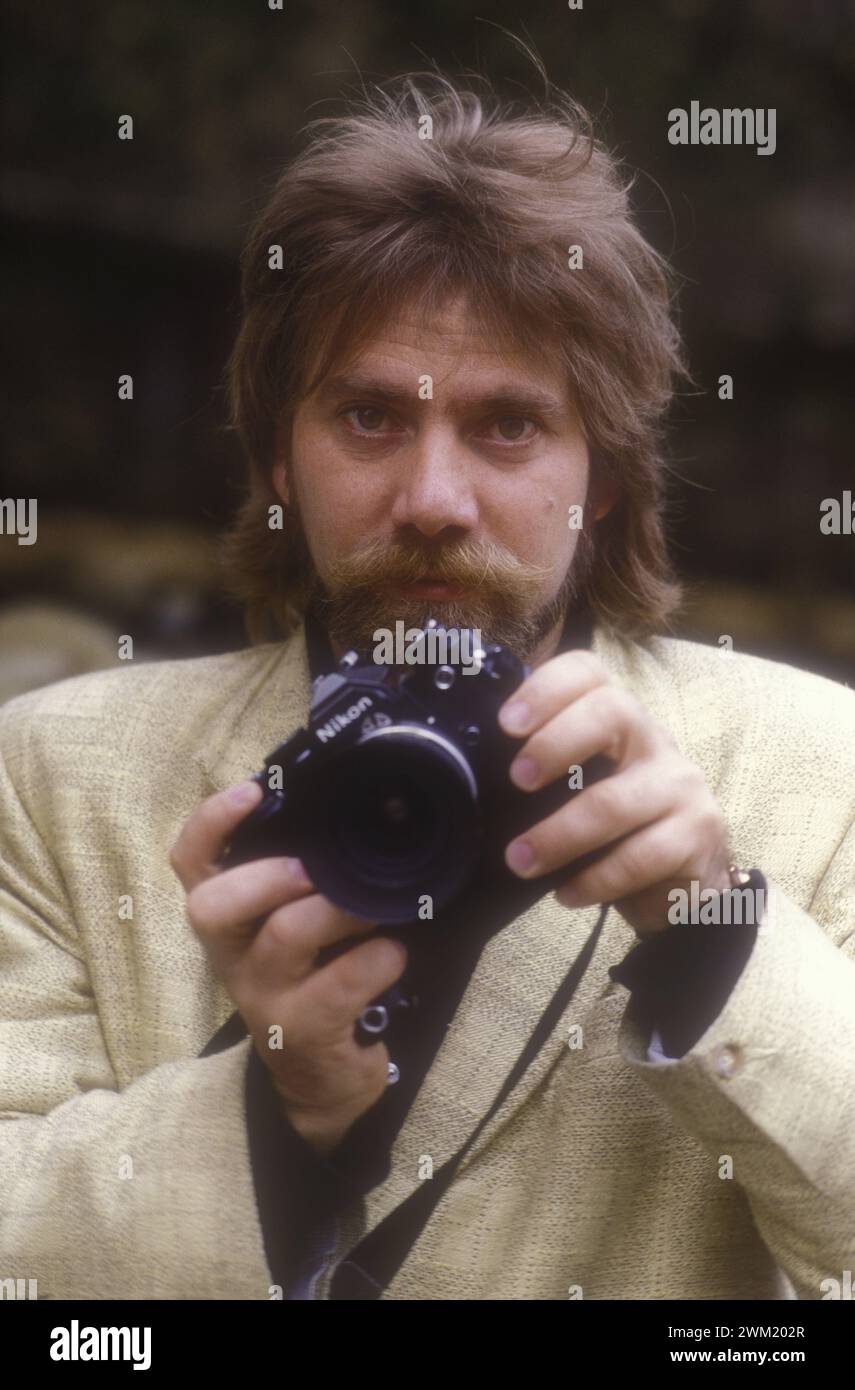 Macchina fotografica nikon hi-res stock photography and images - Alamy