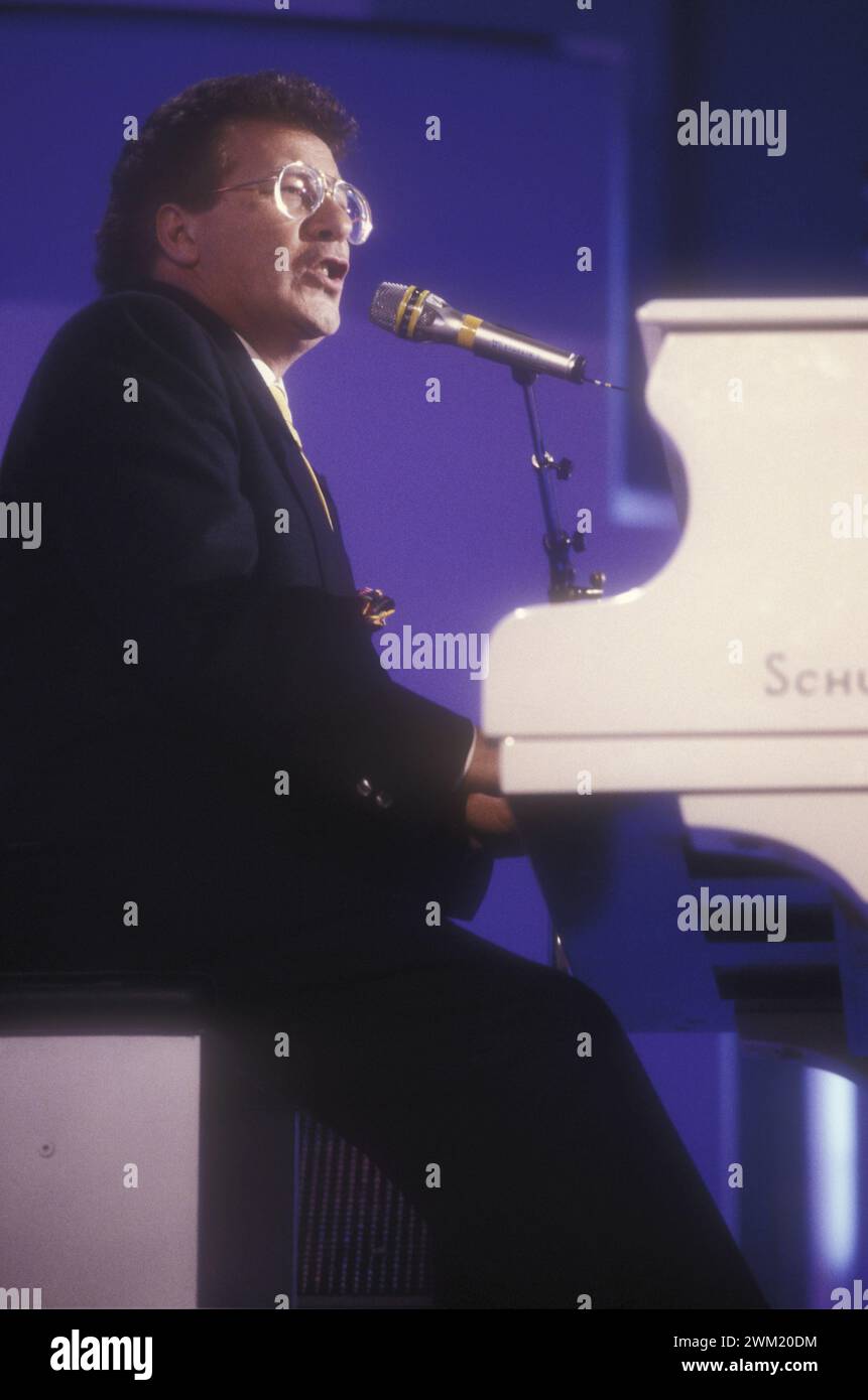 Sanremo festival 1990 hi-res stock photography and images - Alamy