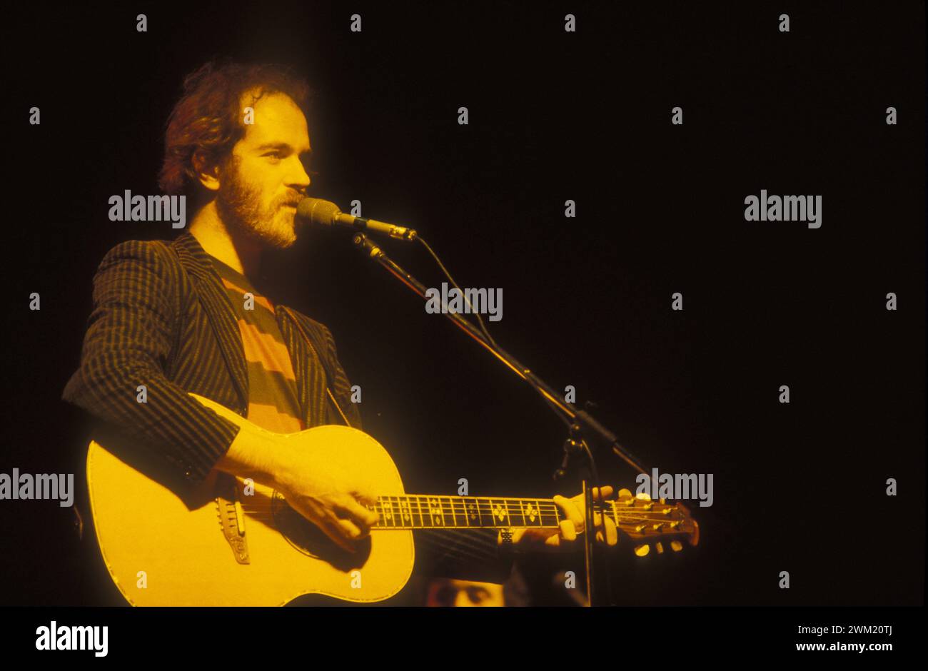 MME4756896 Rome, about 1985. Italian singer and songwriter Francesco De ...