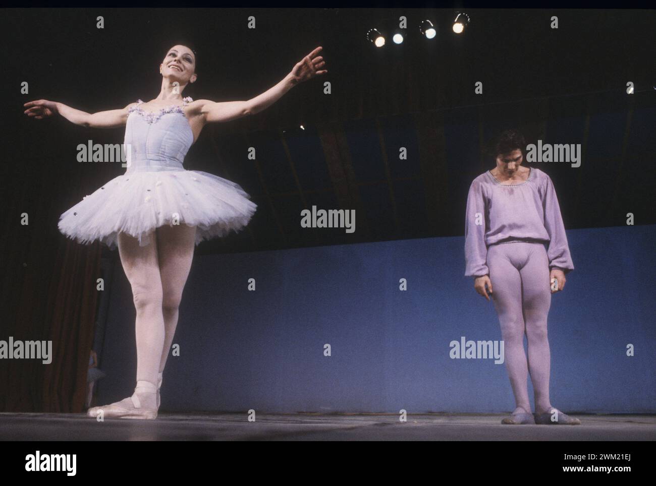 Ballerini danzatore hi-res stock photography and images - Alamy