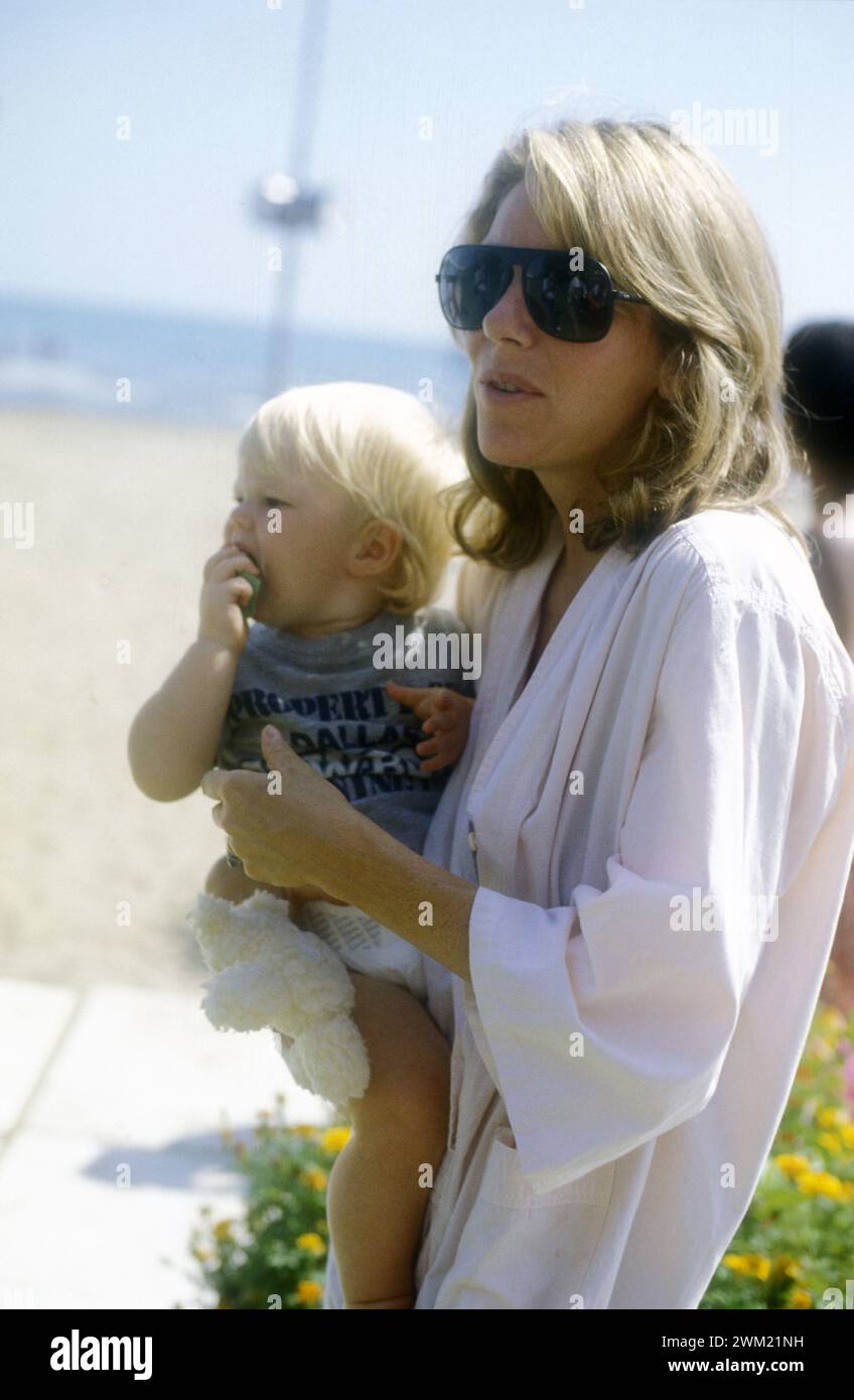 Lily rabe and jill clayburgh hi-res stock photography and images - Alamy