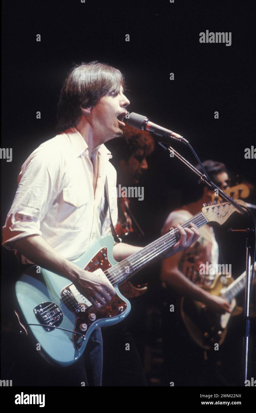 MME4766506 American singer-songwriter Jackson Brown, about 1985/Il ...
