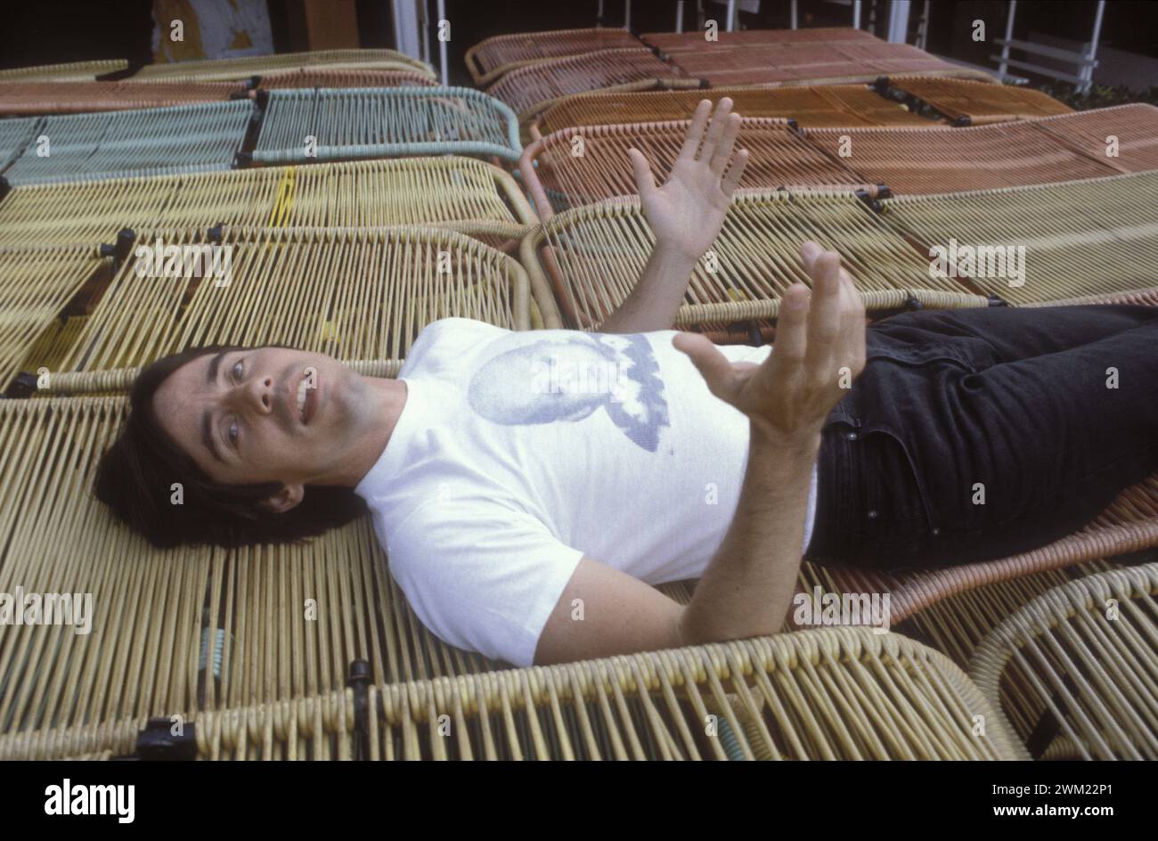 MME4766491 American singer-songwriter Jackson Brown, about 1985/Il ...