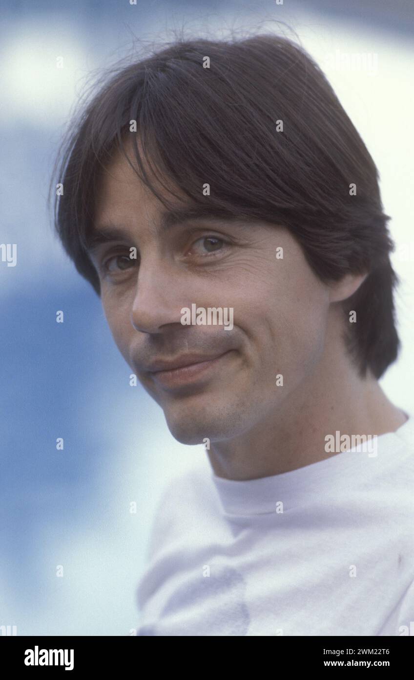 MME4766498 American singer-songwriter Jackson Brown, about 1985/Il ...