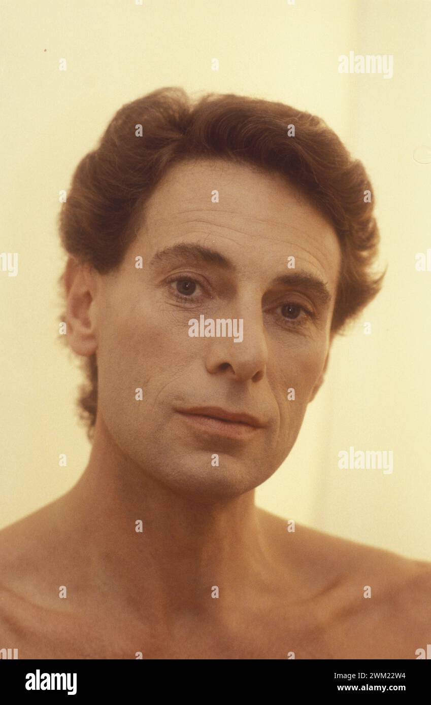 Eadshot hi-res stock photography and images - Alamy