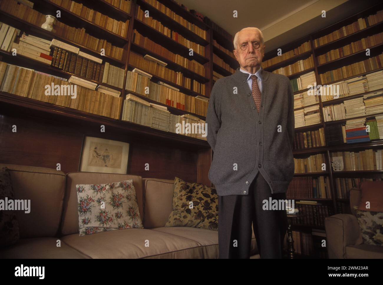 Critici letterari hi-res stock photography and images - Alamy