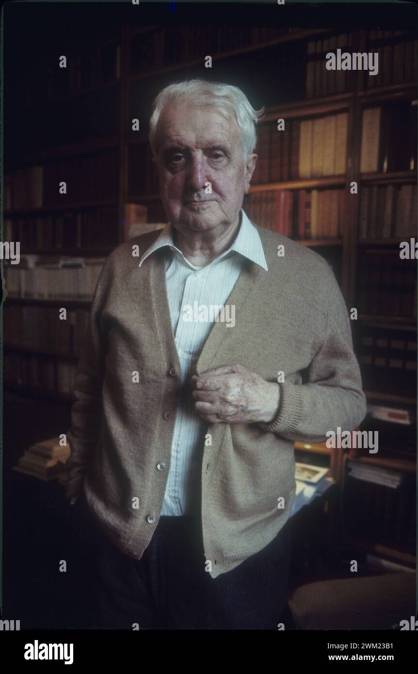 Critici letterari hi-res stock photography and images - Alamy