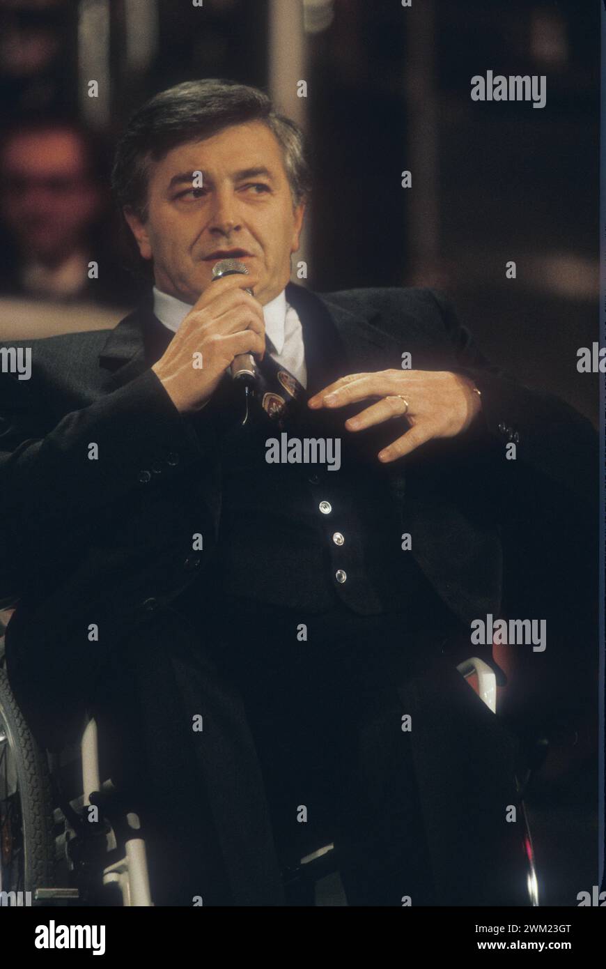 MME4770595 Italian singer-songwriter Pierangelo Bertoli performing the ...